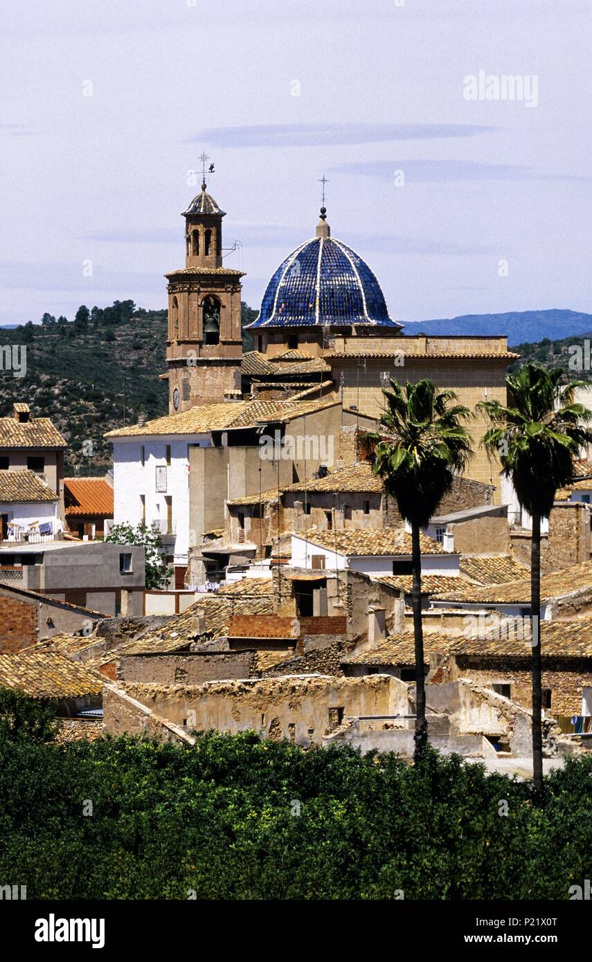 Soneja; village and church (Alto Palancia region Stock Photo - Alamy