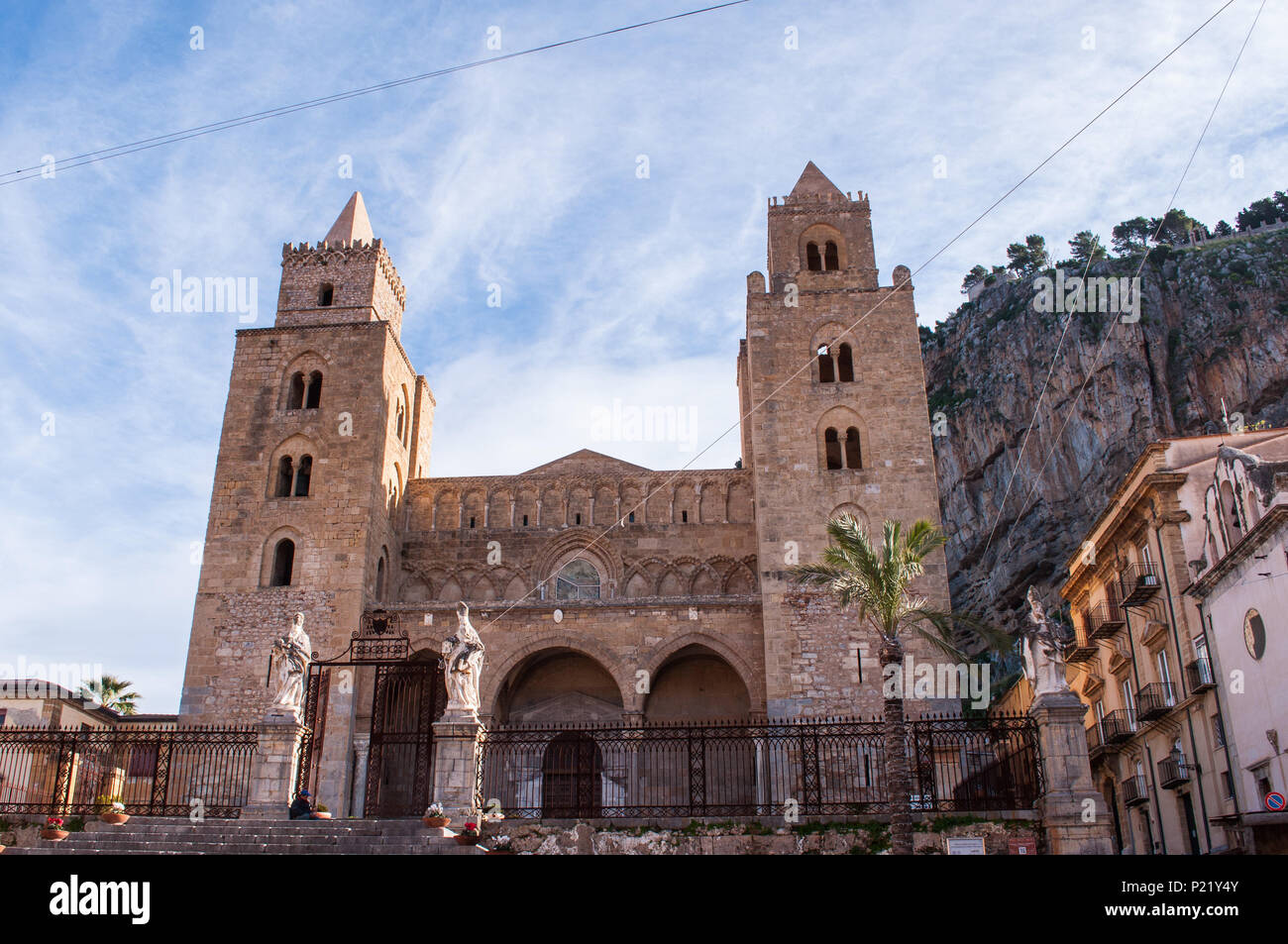 Medieval arab architecture hi-res stock photography and images - Alamy