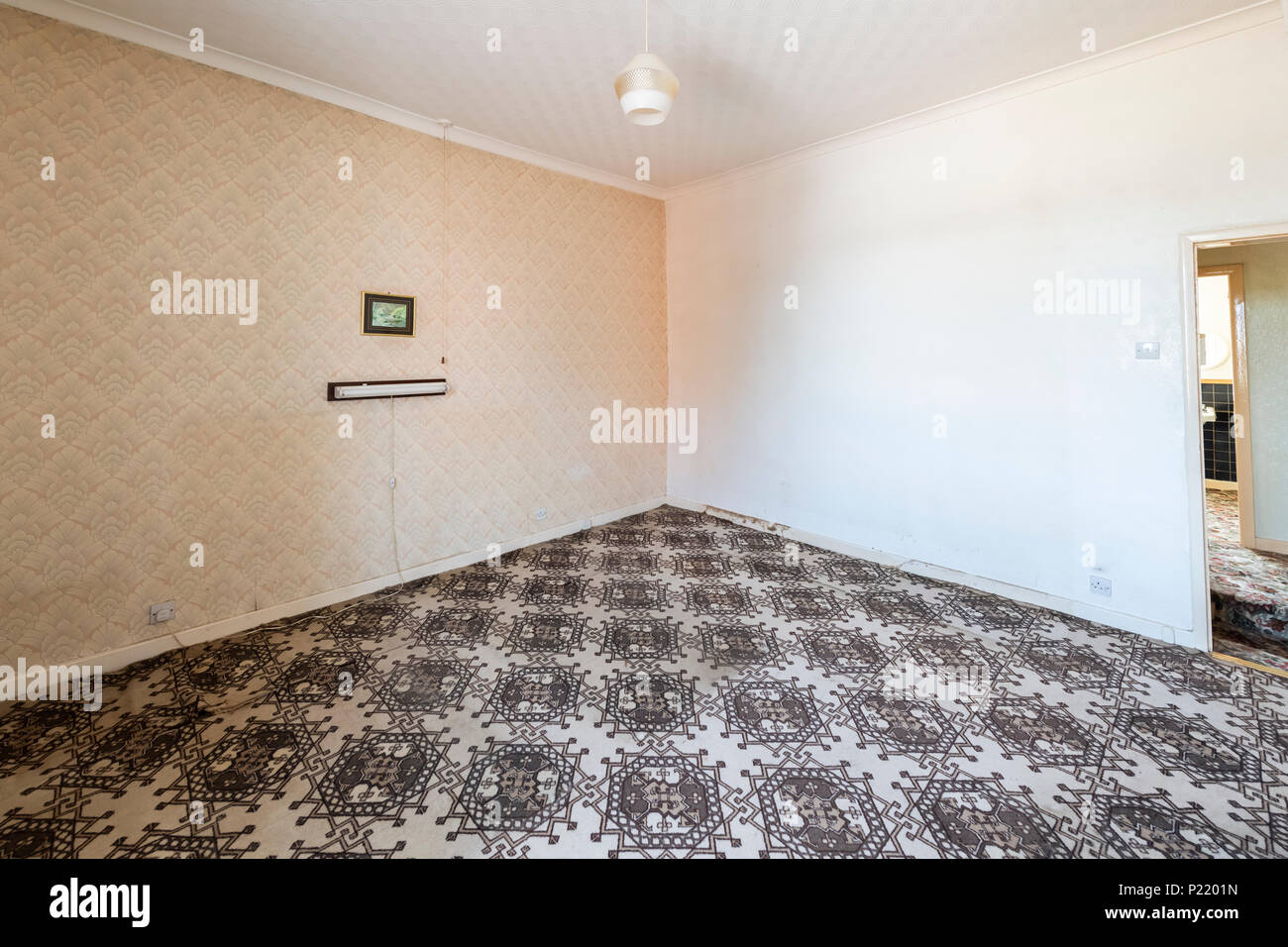 Old fashioned empty bedroom in a terraced house Stock Photo - Alamy
