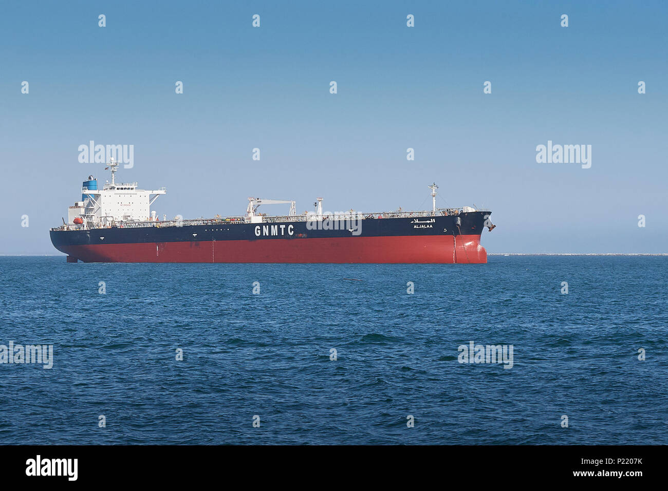 Super oil tanker hi-res stock photography and images - Alamy