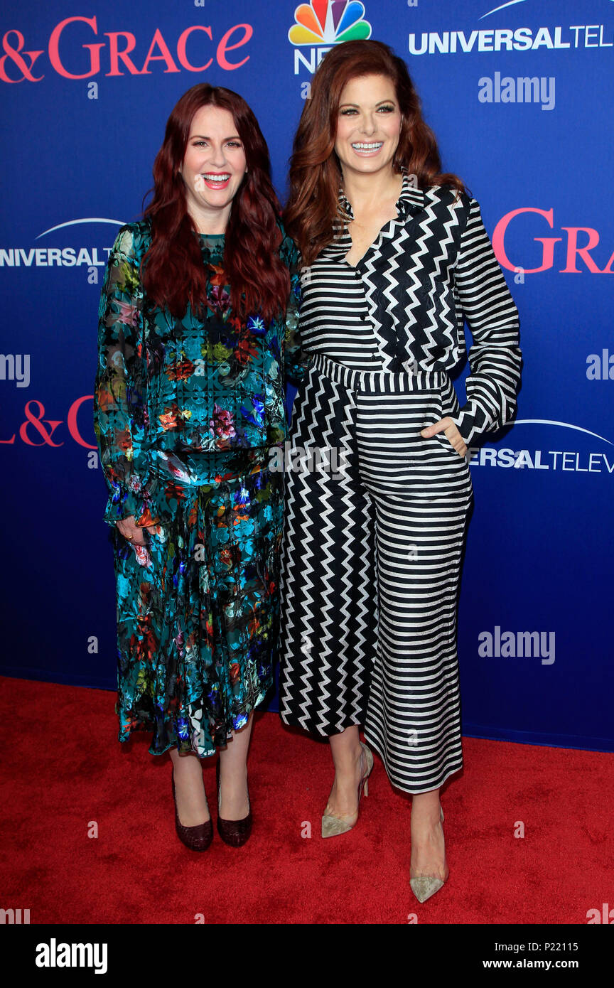 Megan mullally debra messing hi-res stock photography and images - Alamy