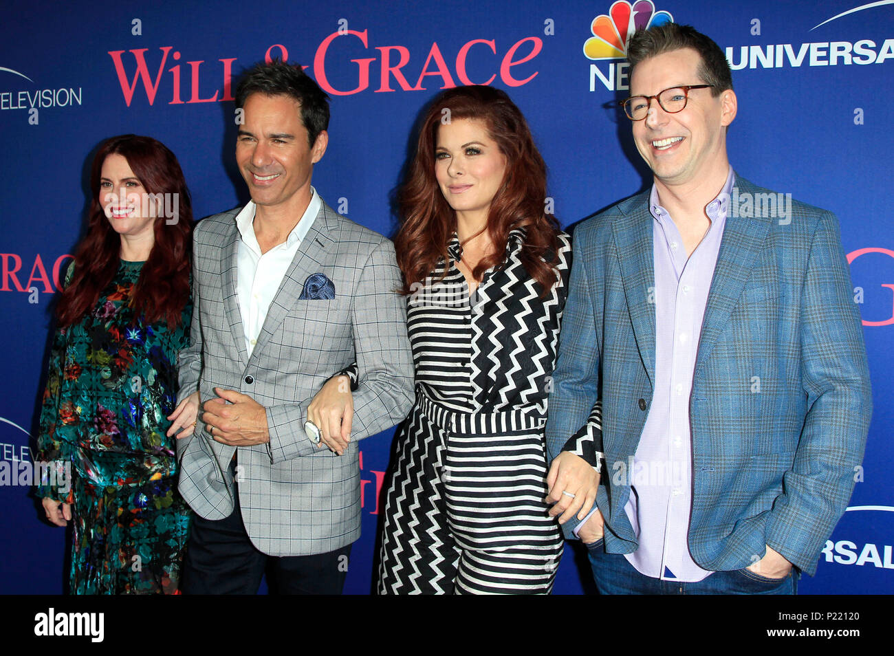 Sean hayes debra messing hi-res stock photography and images - Alamy