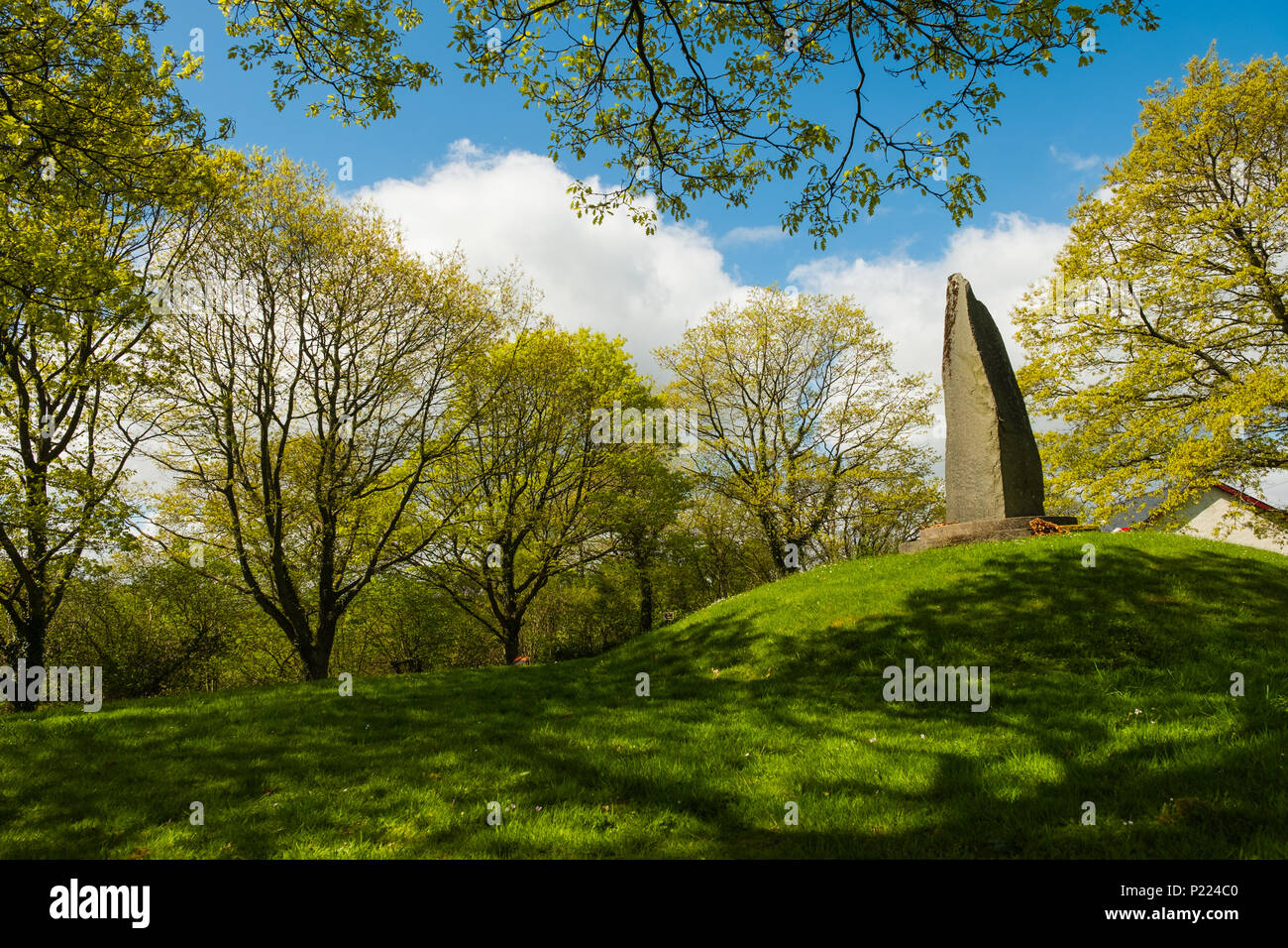 The stone memorial to Llewelyn ap Gruffydd (Llewelyn ein Llyw Olaf) at ...