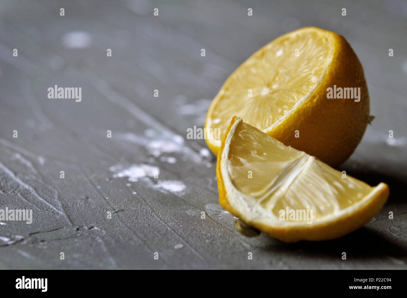 Lemon wedge garnish hi-res stock photography and images - Alamy