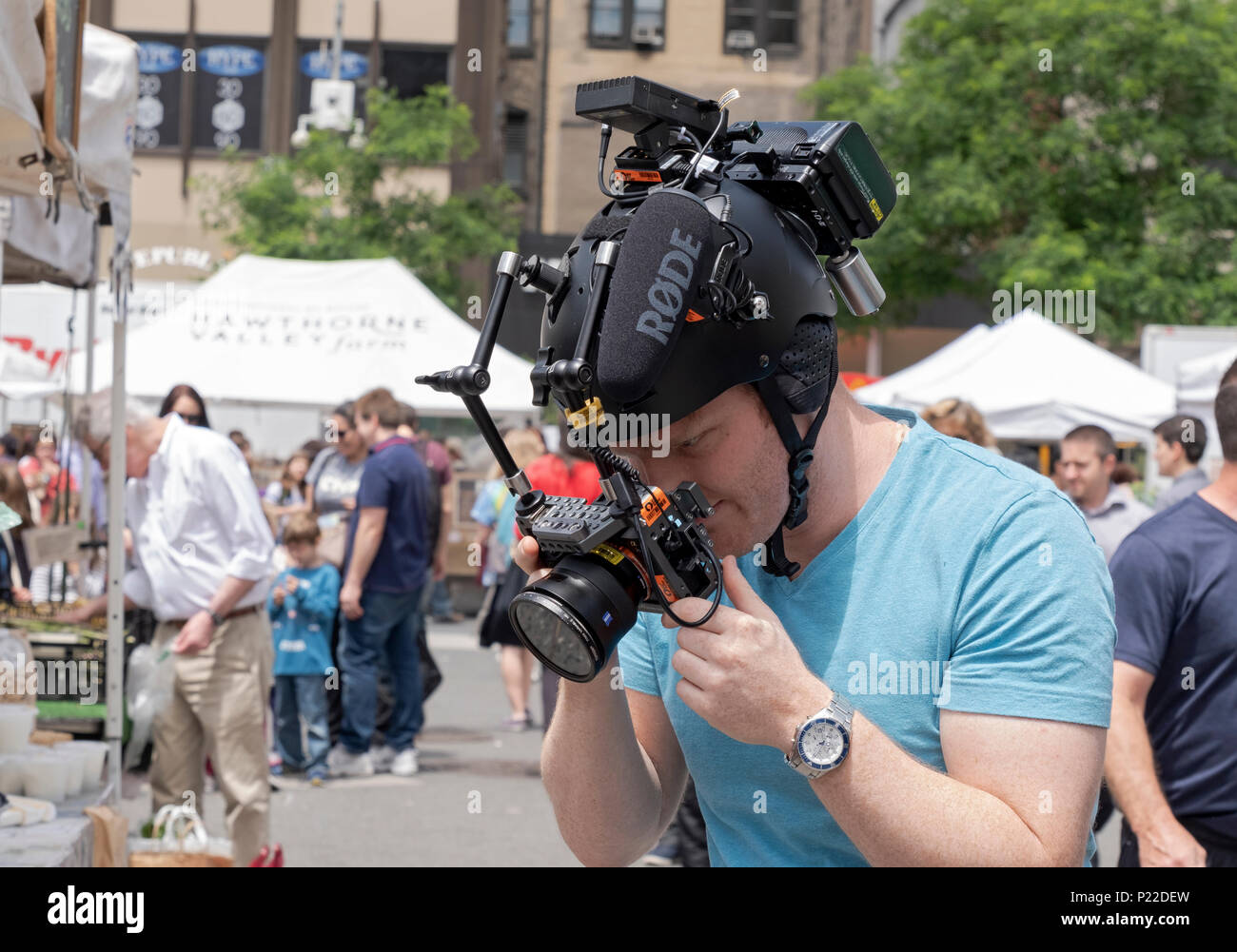 Attaching camera hi-res stock photography and images - Alamy