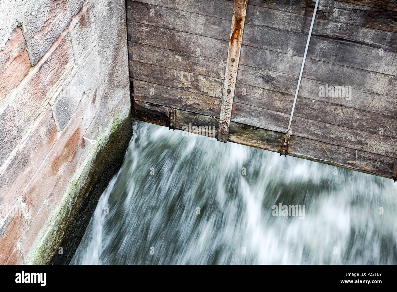Small wooden dam hi-res stock photography and images - Alamy