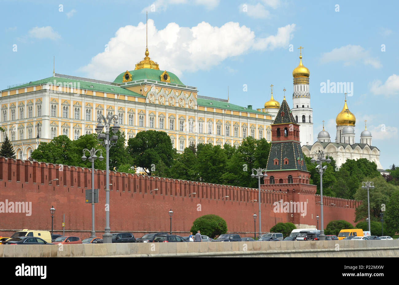 Architectural ensemble of the Moscow Kremlin and Kremlin embankment Stock Photo - Alamy