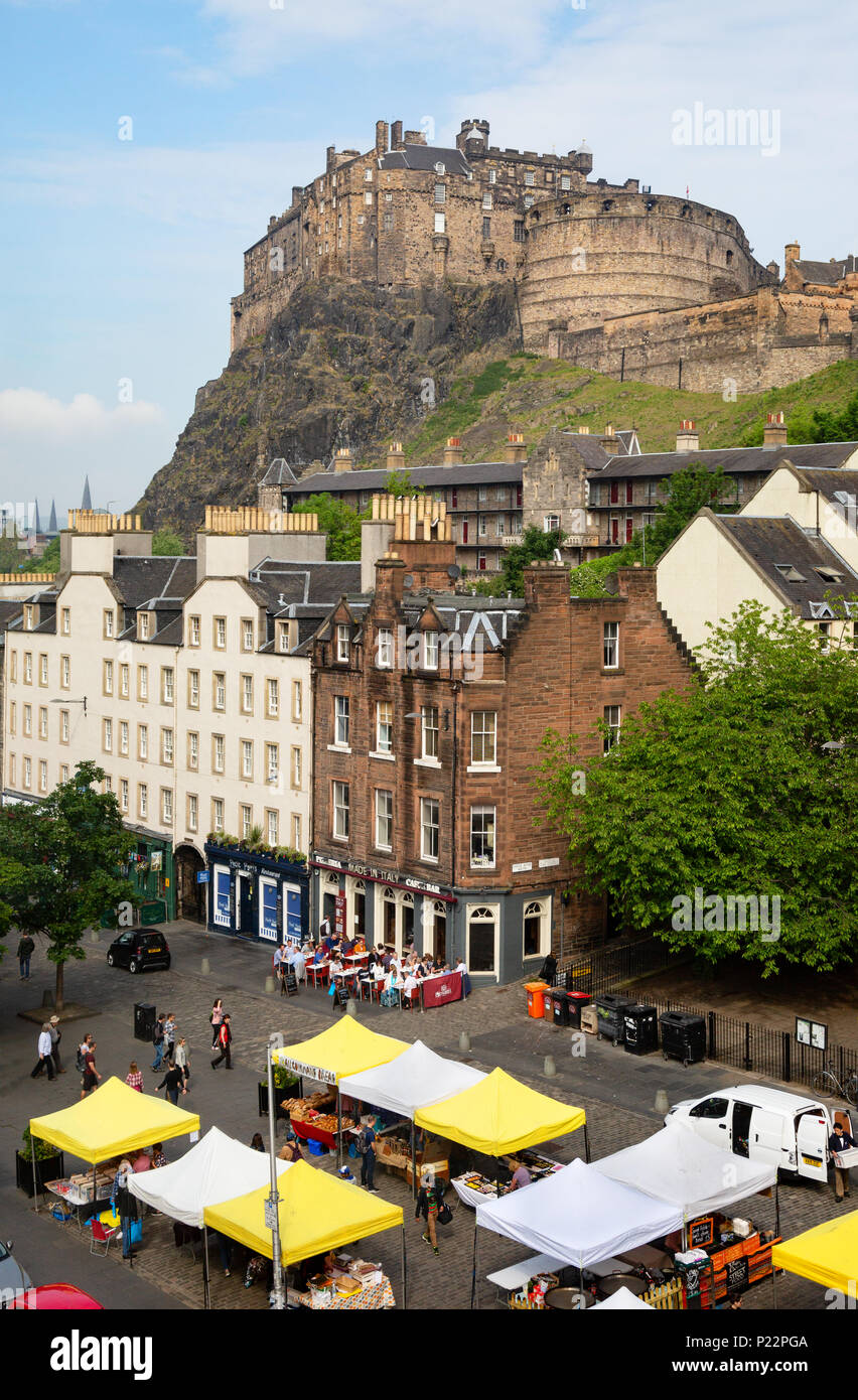 Edinburgh grassmarket saturday hi-res stock photography and images - Alamy
