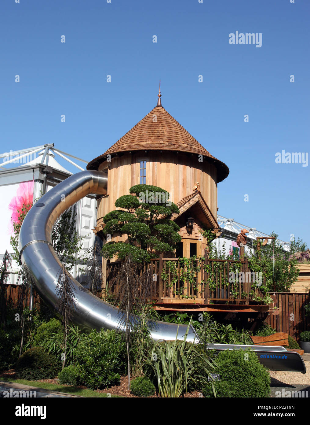 Blue Forest Tree House, Main Avenue, RHS Chelsea Flower Show 2018 Stock ...