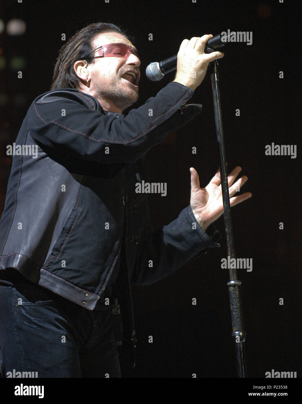 NOVEMBER 18 - ATLANTA, GA: Bono of U2 performs during the band's ...