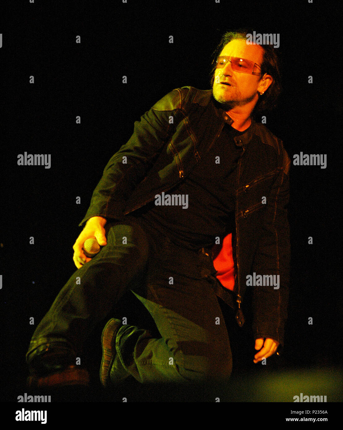 NOVEMBER 18 - ATLANTA, GA: Bono of U2 performs during the band's ...