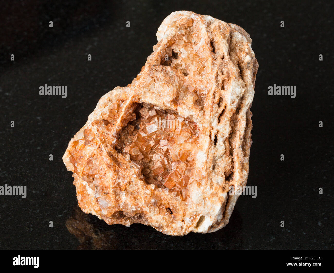 Molybdate mineral hi-res stock photography and images - Alamy