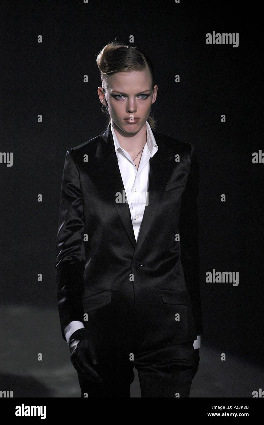 The tanaka memorial hi-res stock photography and images - Alamy