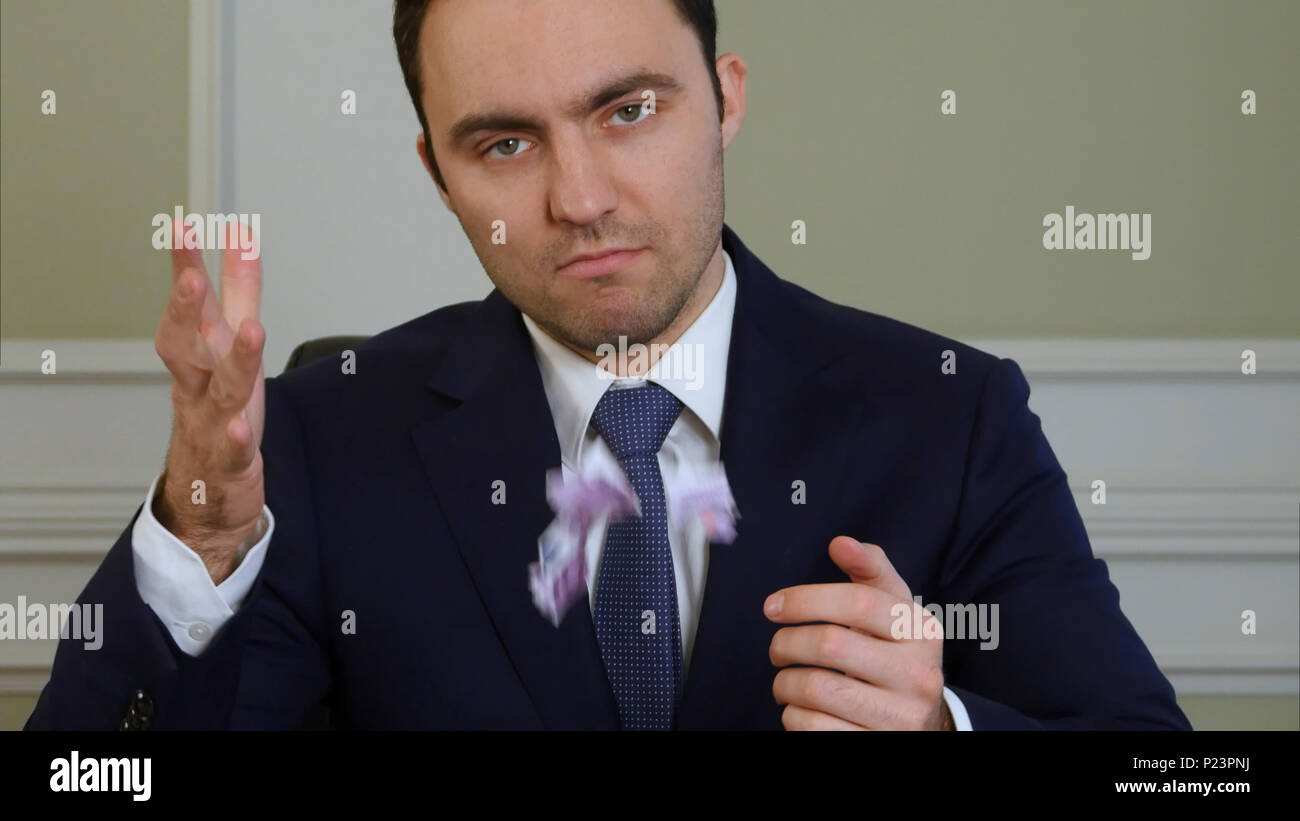 Hands tearing money hi-res stock photography and images - Alamy