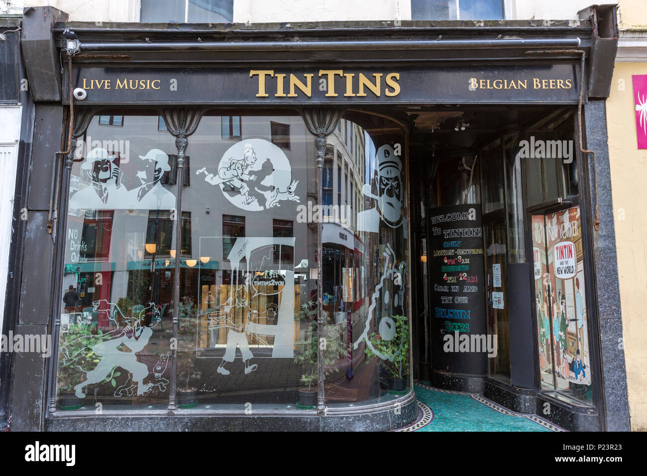 Tintins pub hi-res stock photography and images - Alamy