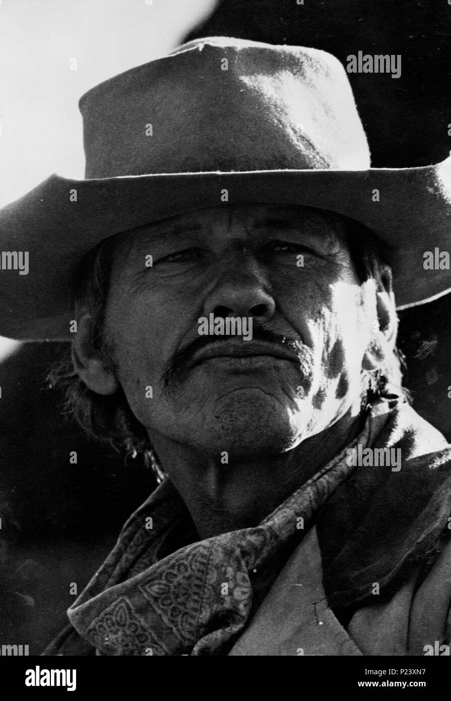 Chino charles bronson 1973 hi-res stock photography and images - Alamy