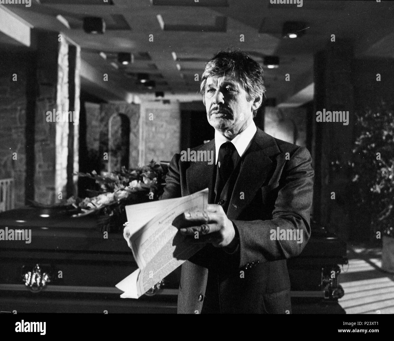 Original Film Title: LOVE AND BULLETS. English Title: LOVE AND BULLETS ...