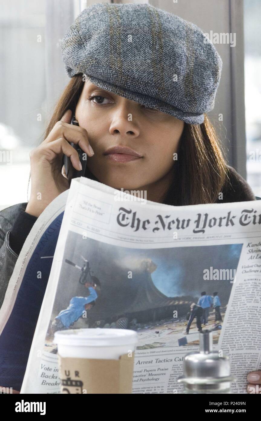 Halle berry perfect stranger 2007 hi-res stock photography and images ...