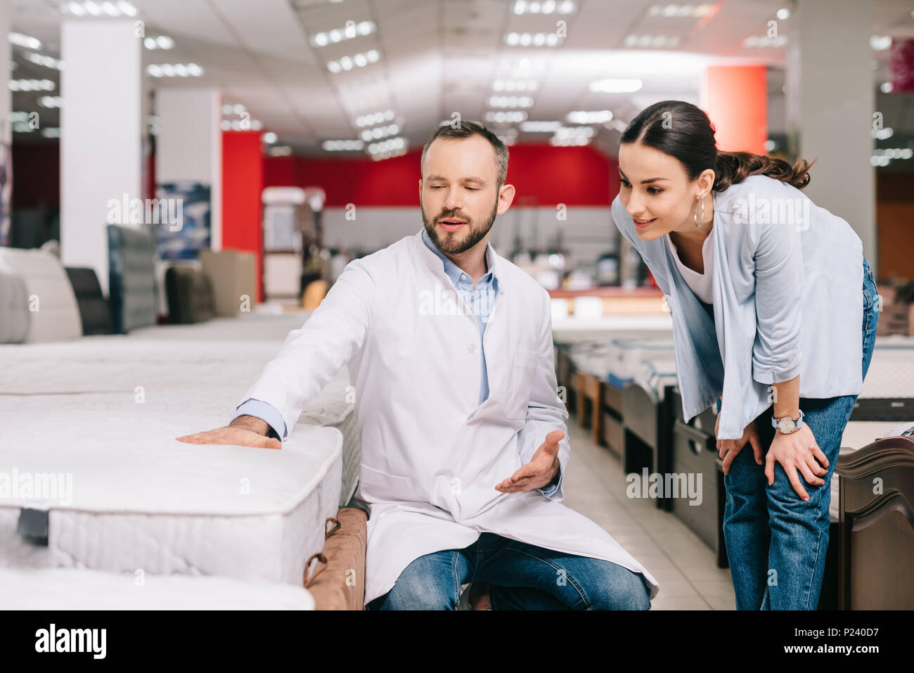 Female shop assistant uniform hi-res stock photography and images - Alamy