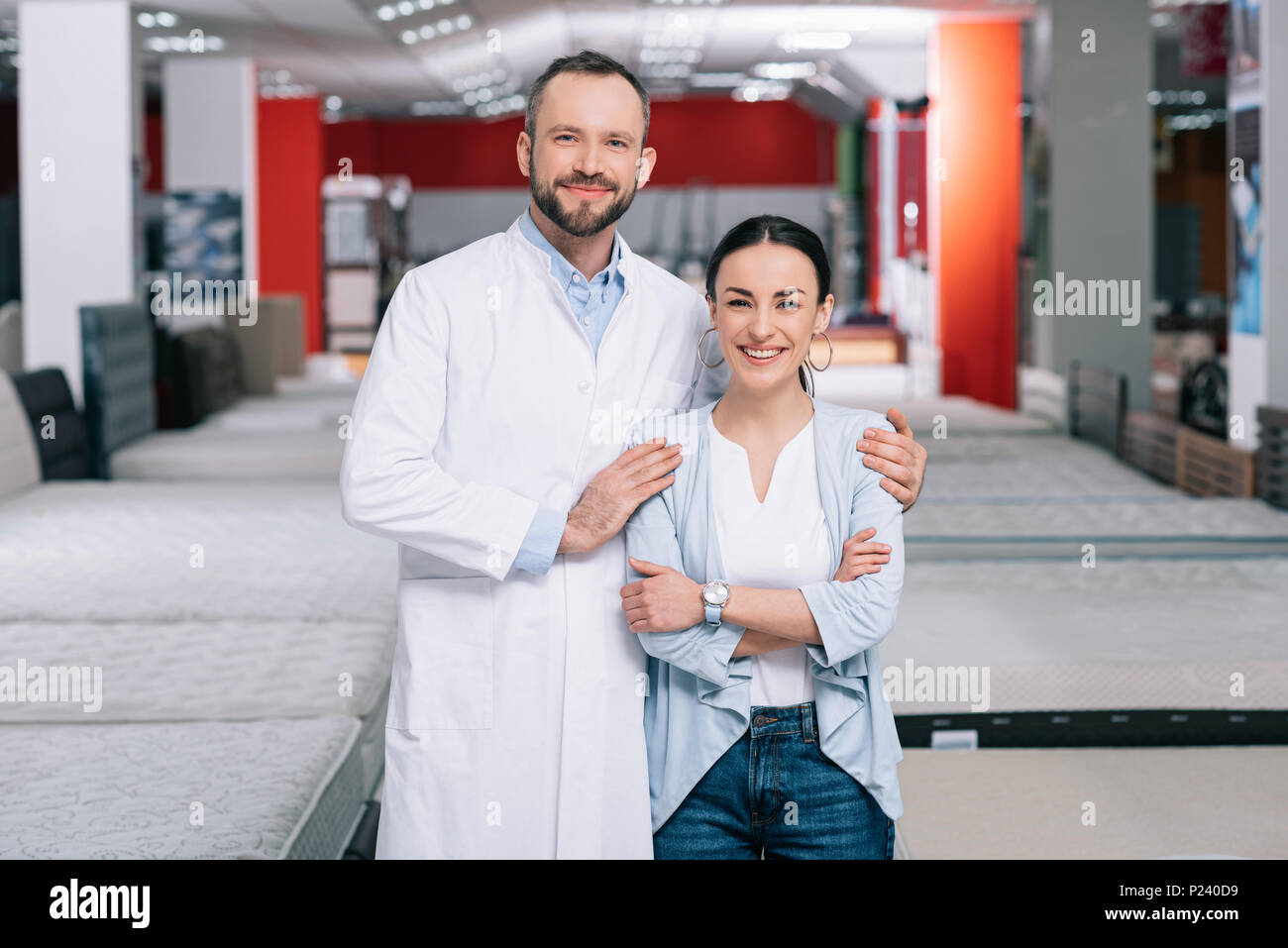 Female shop assistant uniform hi-res stock photography and images - Alamy