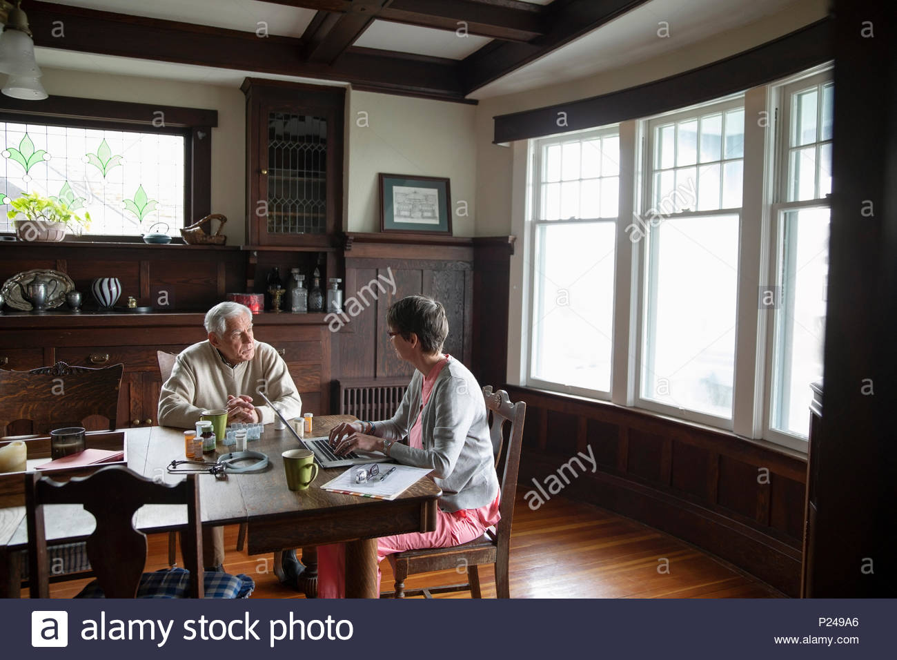 Man dining table hi-res stock photography and images - Alamy