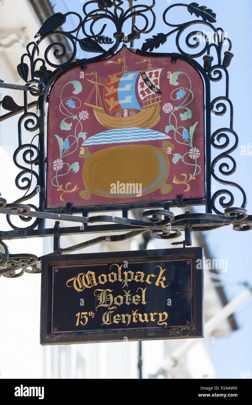 Tenterden woolpack hi-res stock photography and images - Alamy