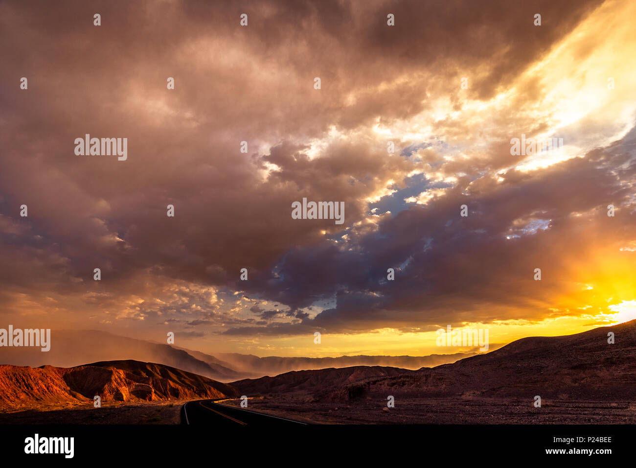 Death Valley At Sunset Stock Photo - Alamy