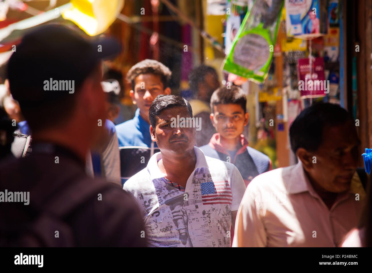 Busy main street market at Almora town, Kumaon Hills, Uttarakhand ...
