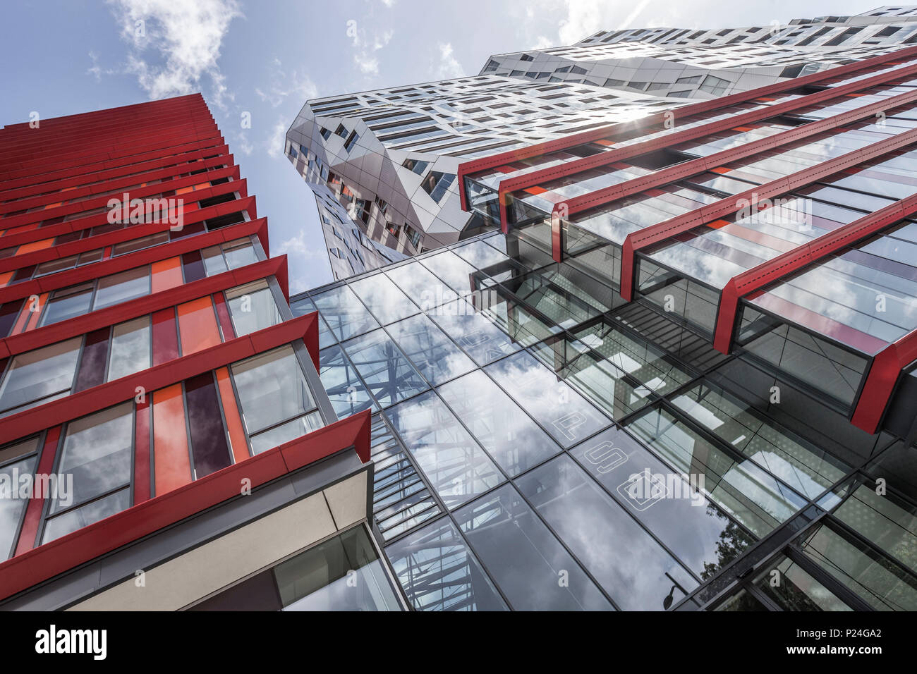 Modern architecture in Rotterdam Stock Photo - Alamy