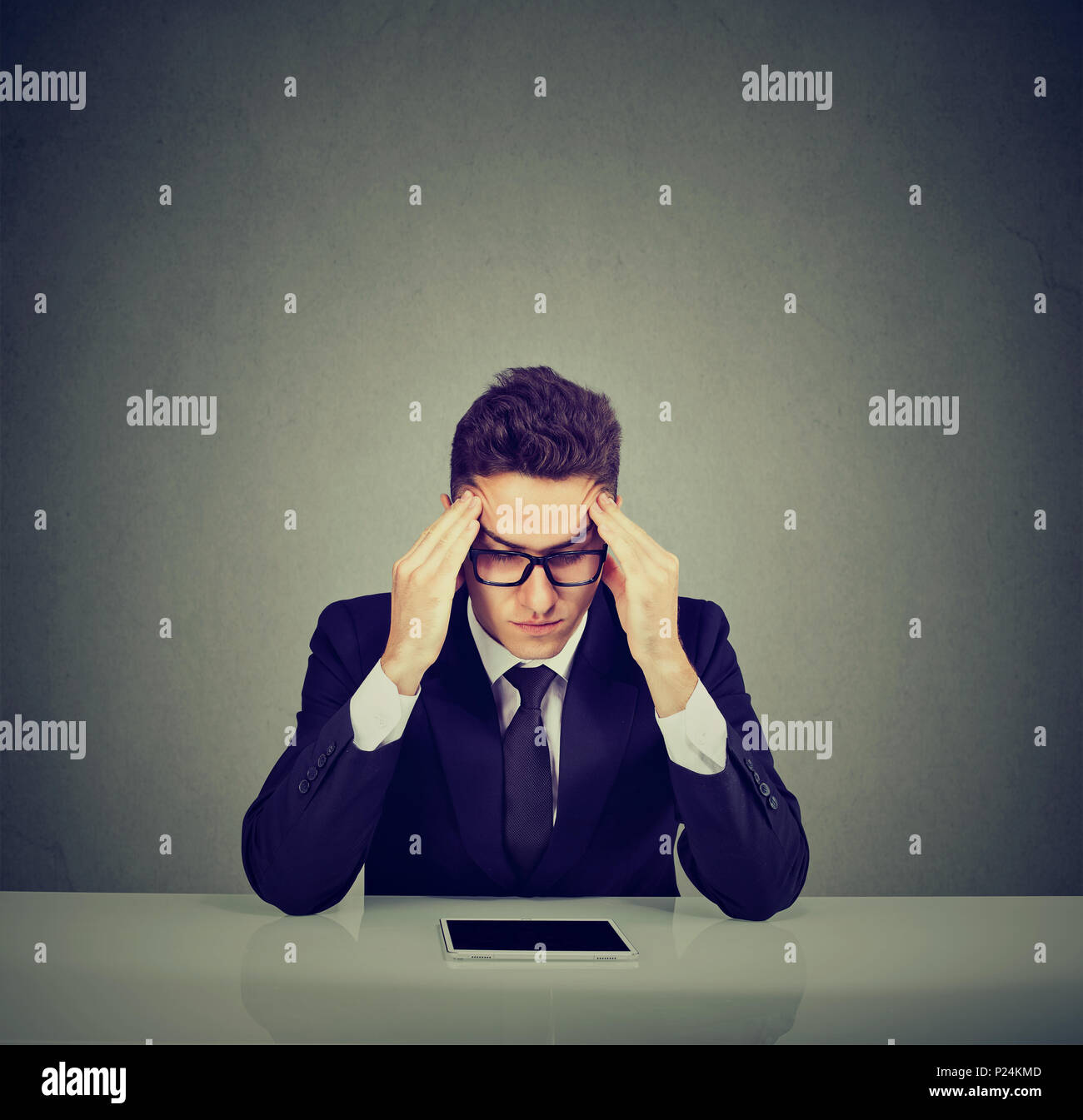Business unhappy hi-res stock photography and images - Alamy