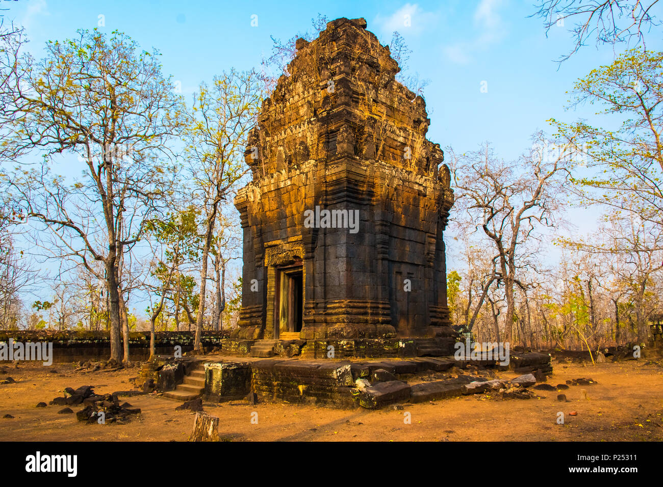 Ruined building of ancient complex Koh Ker, Cambodia Stock Photo - Alamy