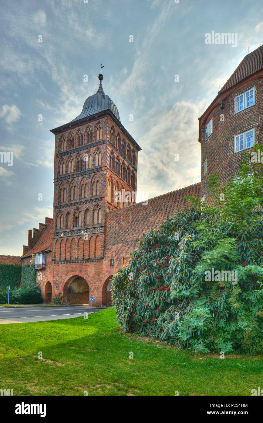 Burgtor exterior hi-res stock photography and images - Alamy