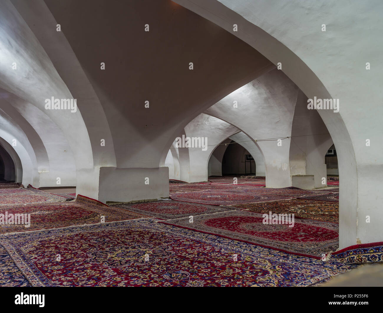 Winter prayer room of the Imam Mosque in Isfahan Stock Photo - Alamy