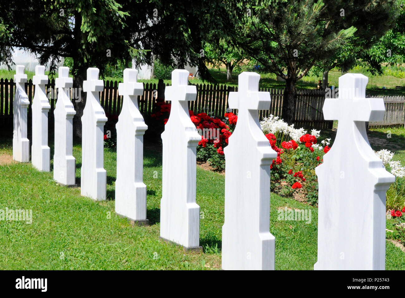 Crosses in cemetery hi-res stock photography and images - Alamy