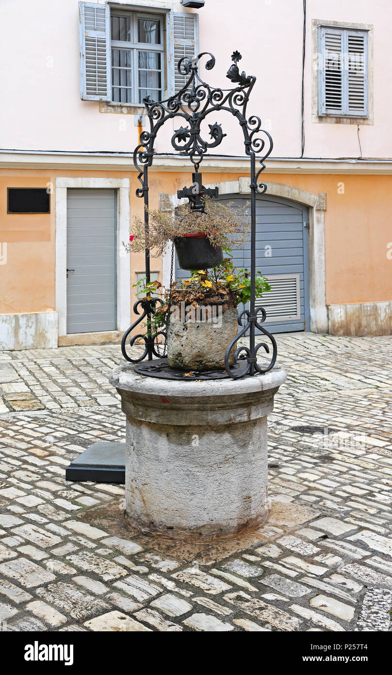 Decorative stone water well hi-res stock photography and images - Alamy