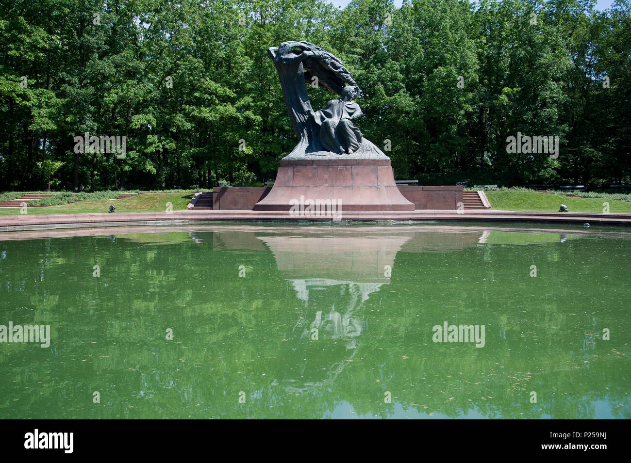Frederic Chopin Statue in Park Lazienki Krolewskie (Lazienki Park) in ...