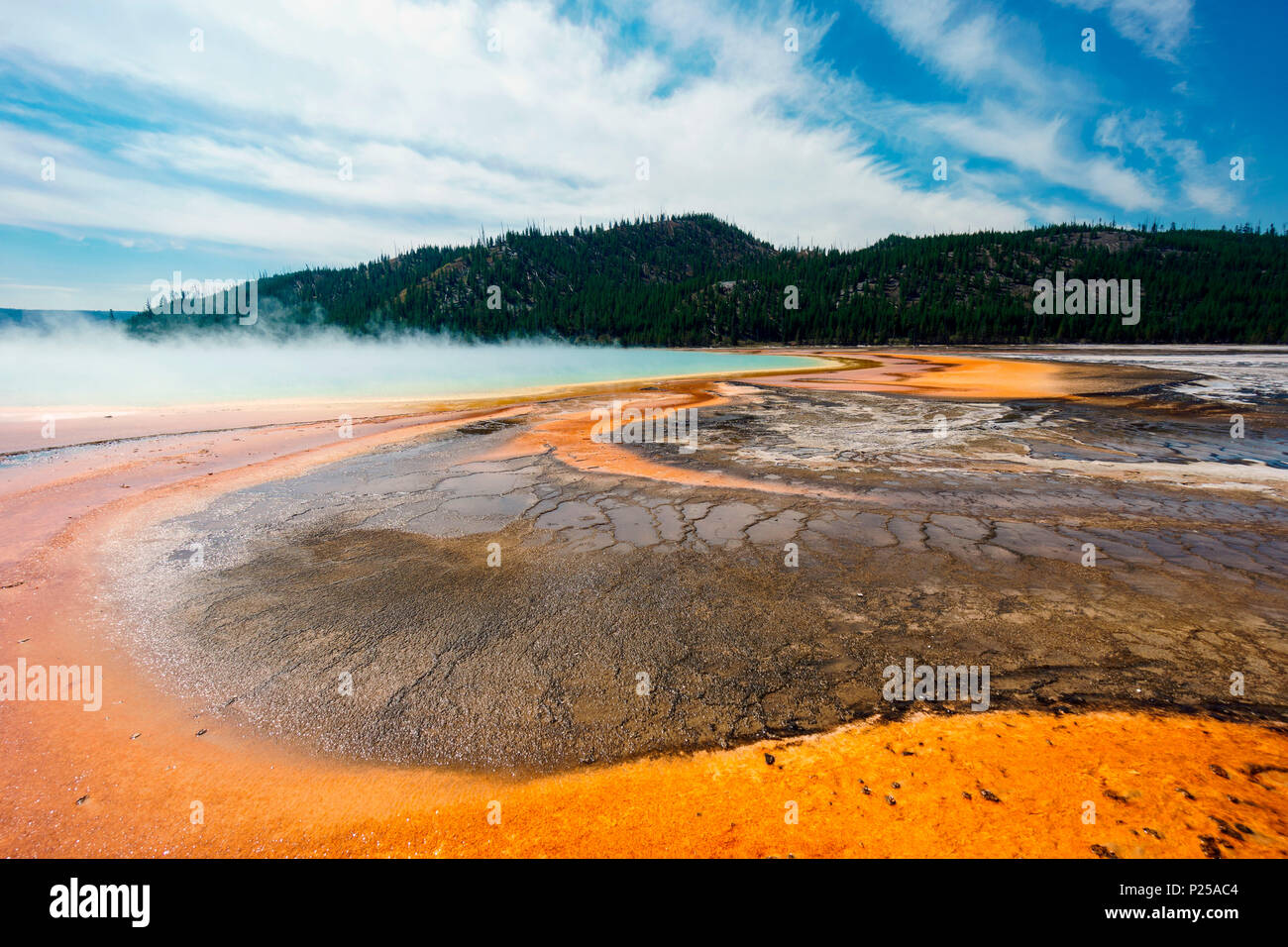 Grand prismatic spring yellowstone hi-res stock photography and images ...
