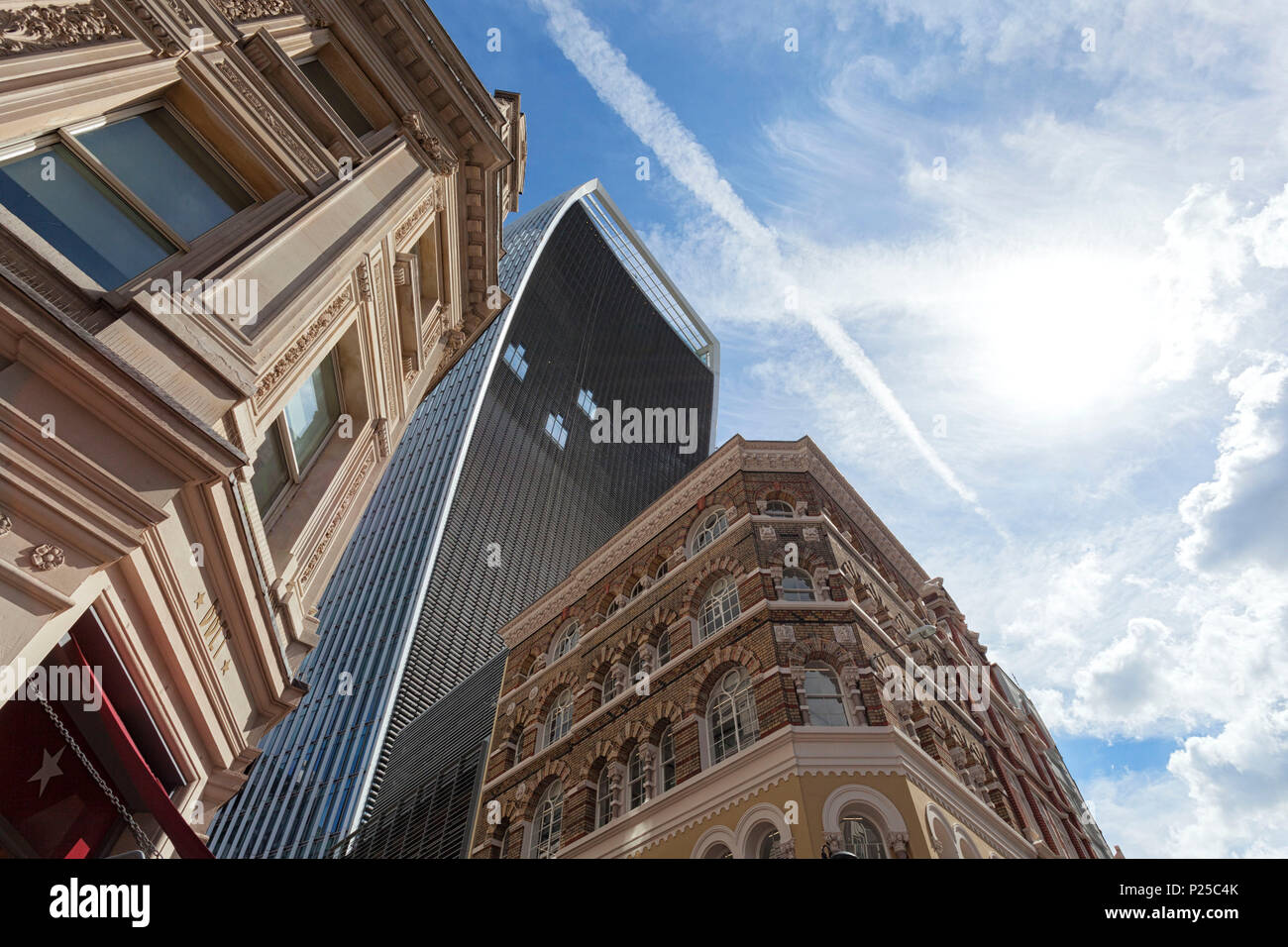 The skyscraper at 20 Fenchurch Street overhangs the other buildings in ...