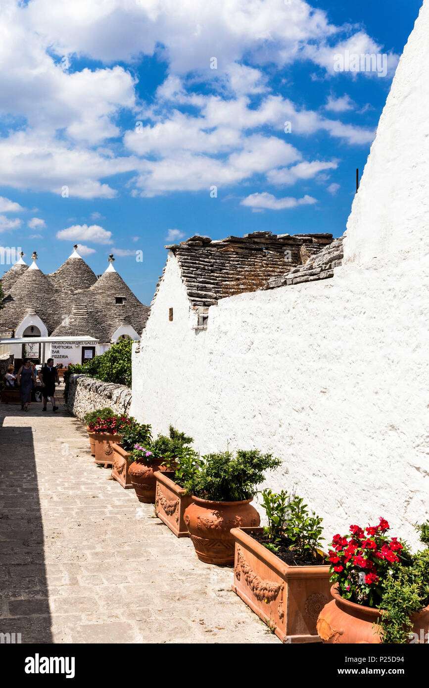 Alberobello village, Bari district, Apulia, Italy Stock Photo - Alamy