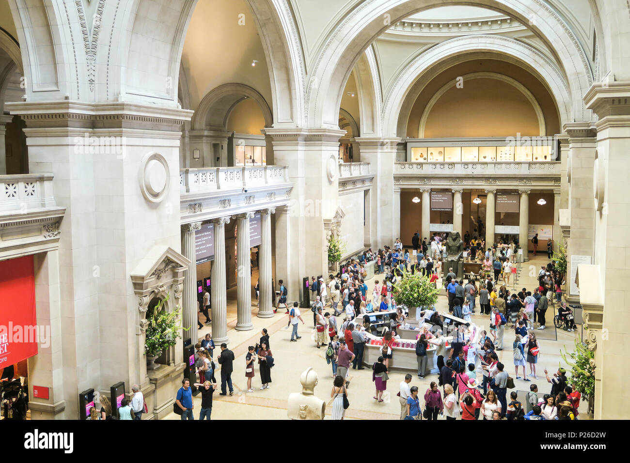 The Metropolitan Museum of Art, The Great Hall, NYC Stock Photo - Alamy