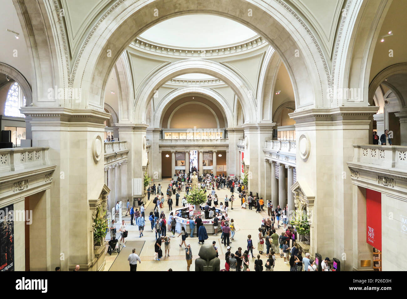 The Metropolitan Museum of Art, The Great Hall, NYC Stock Photo - Alamy