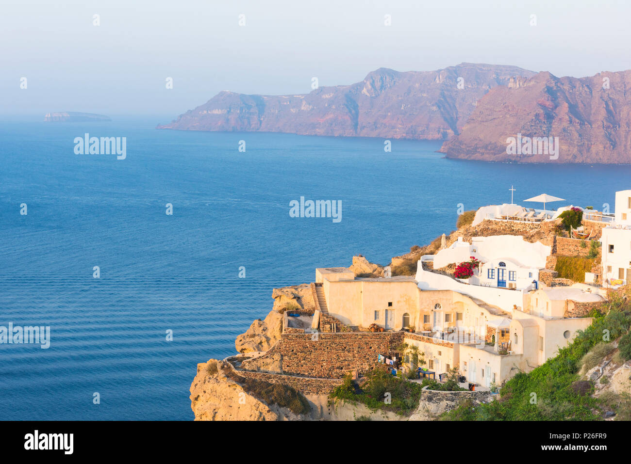 Santorini greece oia coast hi-res stock photography and images - Alamy