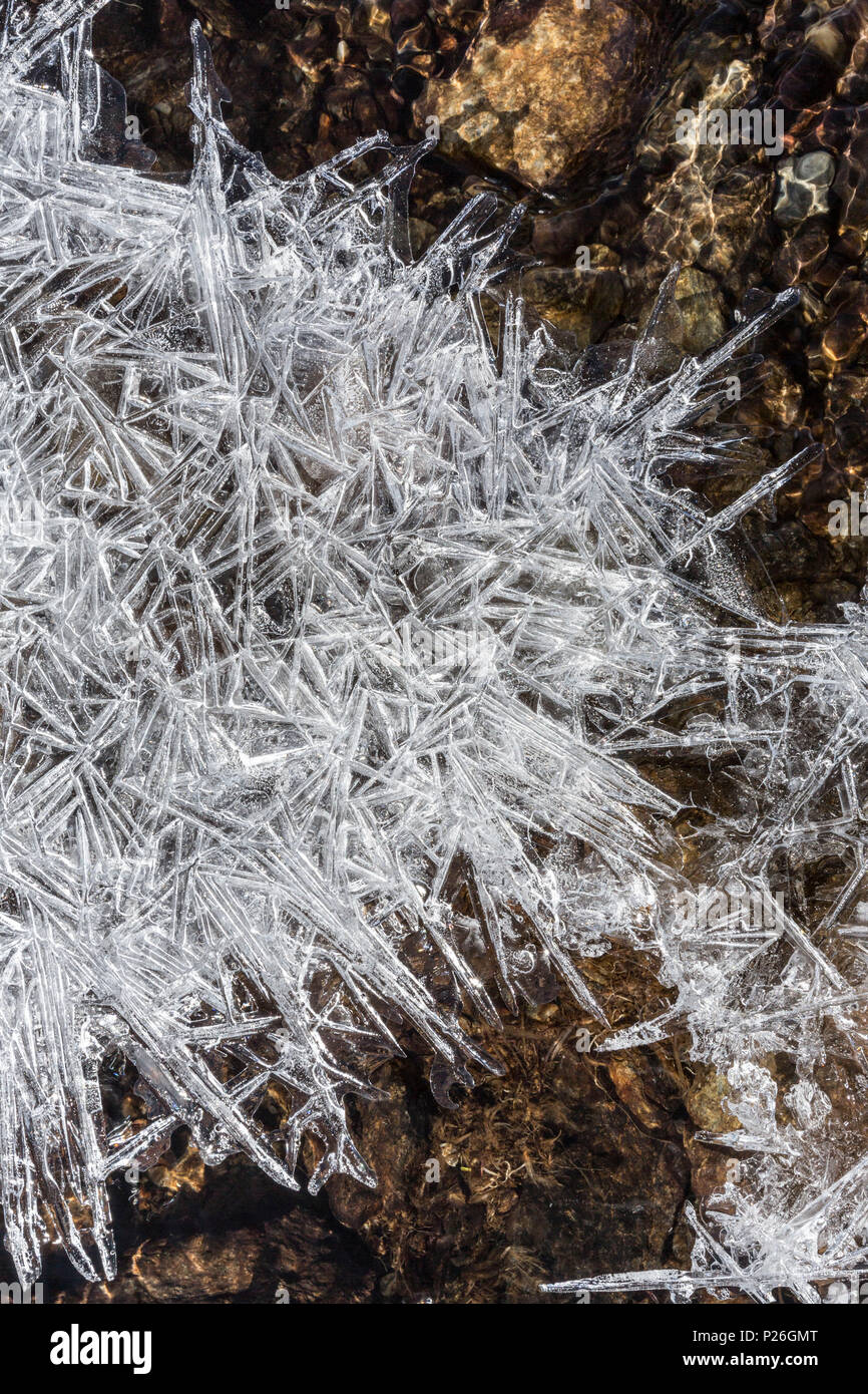 Ice and rocks hi-res stock photography and images - Alamy