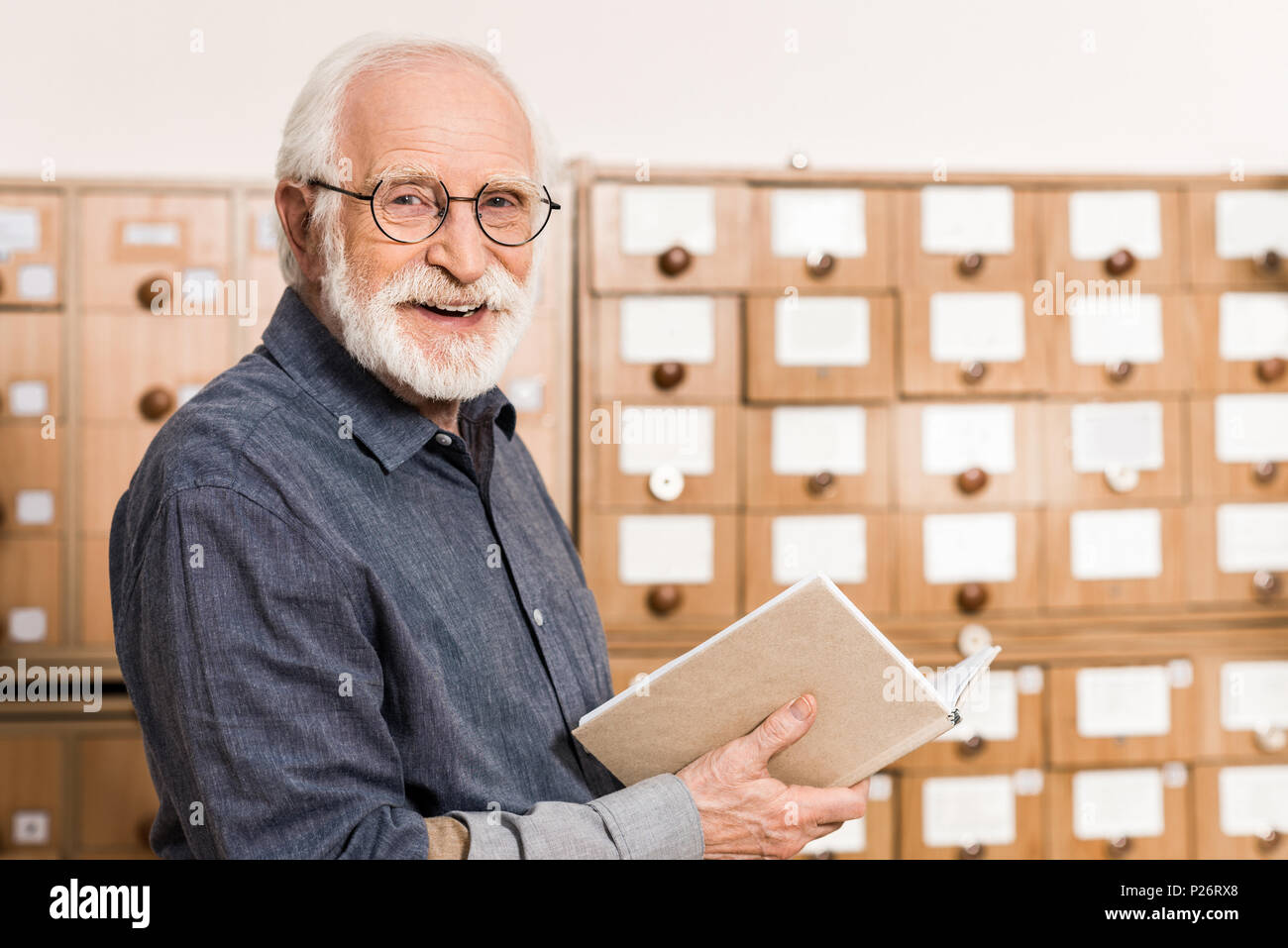 Archivist camera hi-res stock photography and images - Alamy