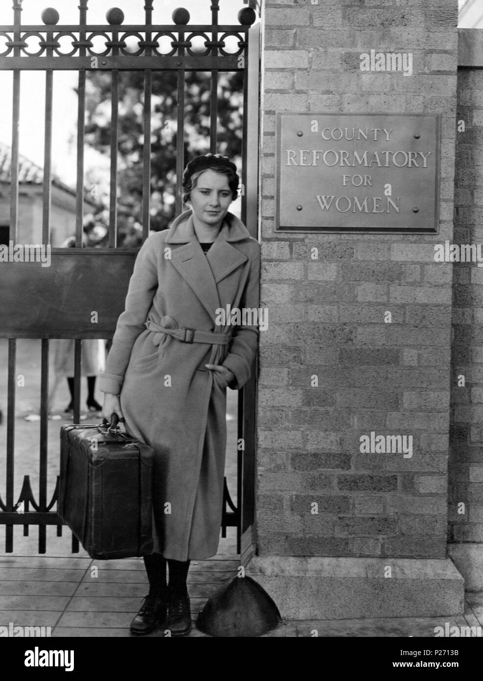 Original Film Title: SHOPWORN. English Title: SHOPWORN. Film Director ...