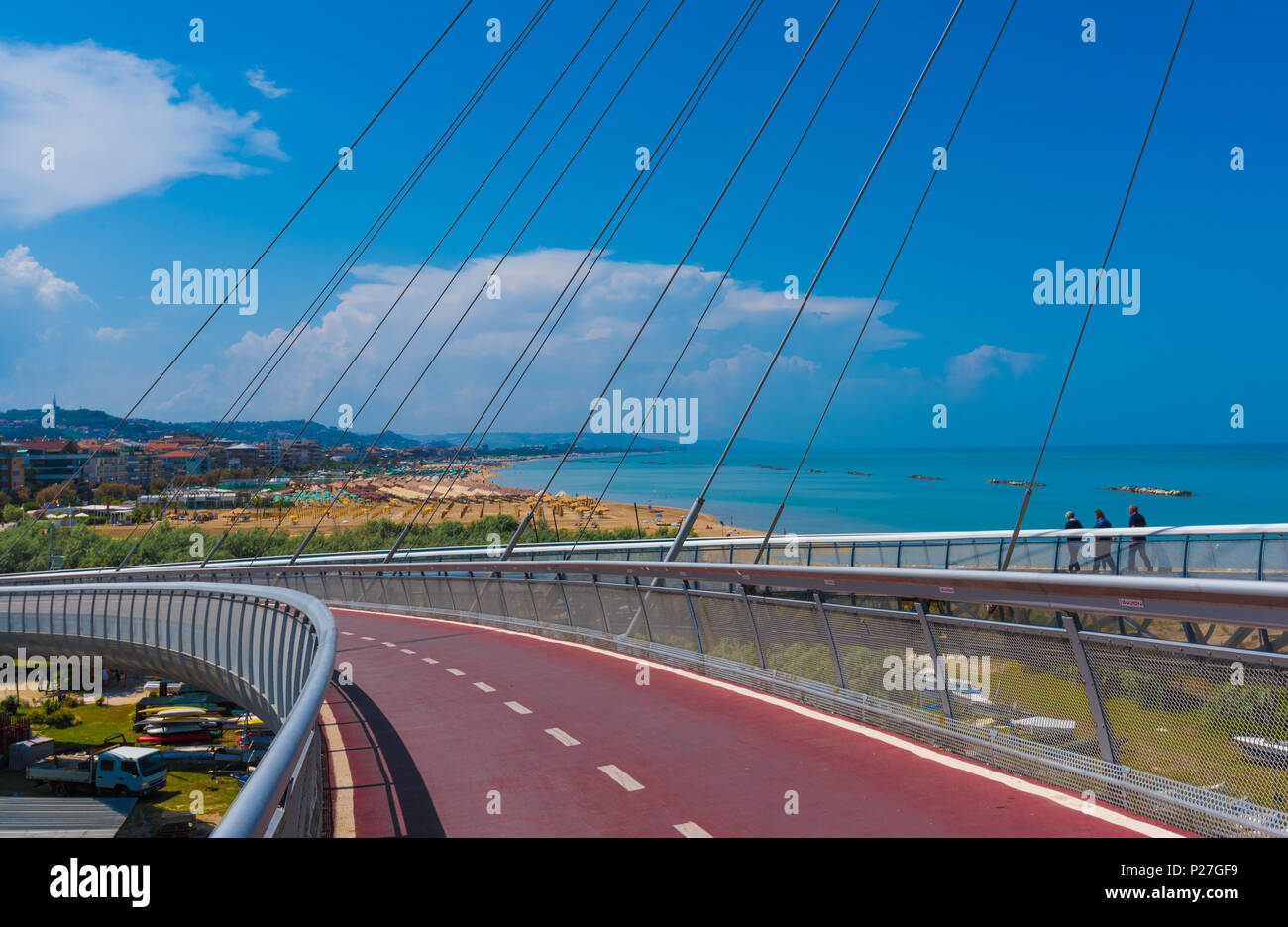 Pescara (Italy) - The 'Ponte del Mare' monumental bridge and the Ferris ...