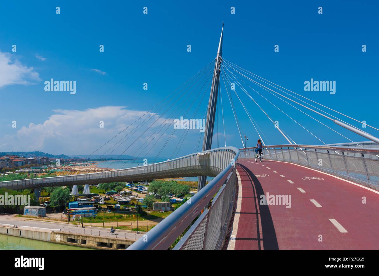 Pescara (Italy) - The 'Ponte del Mare' monumental bridge and the Ferris ...