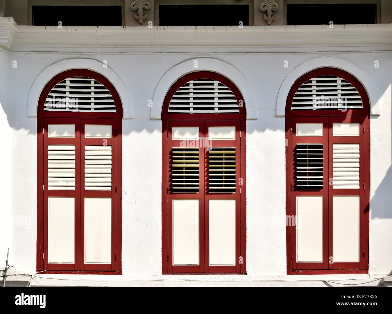 Singapore shophouse windows hi-res stock photography and images - Alamy