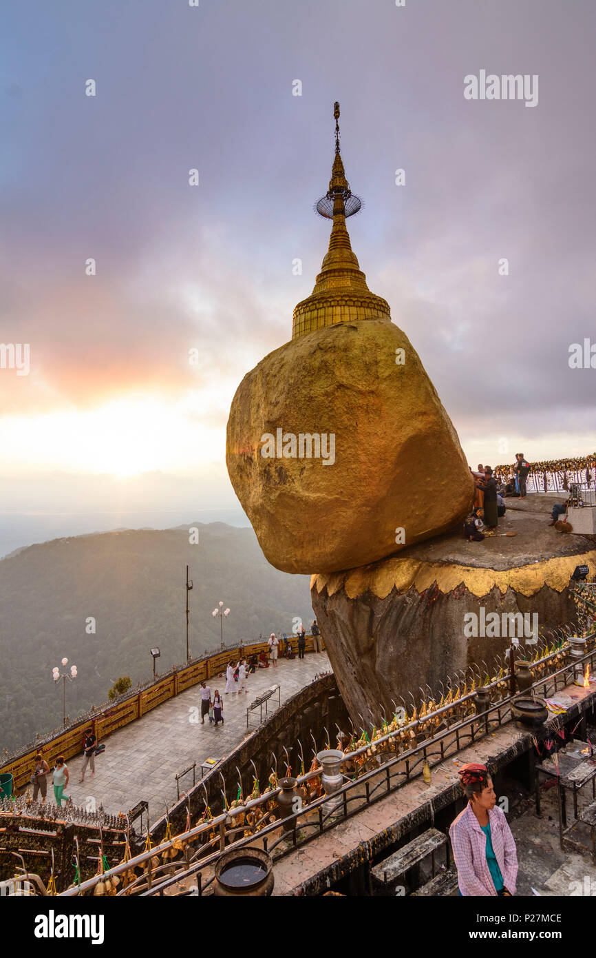 Kyaikto pagoda hi-res stock photography and images - Alamy