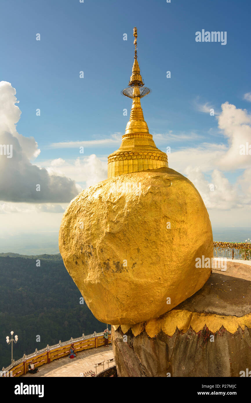 Kyaiktiyo pagoda hi-res stock photography and images - Alamy